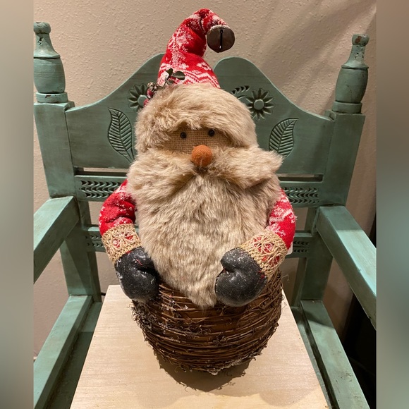 Pier 1 | Holiday | Pier One Santa Nwt Lightweight Perfect For Your Cozy ...